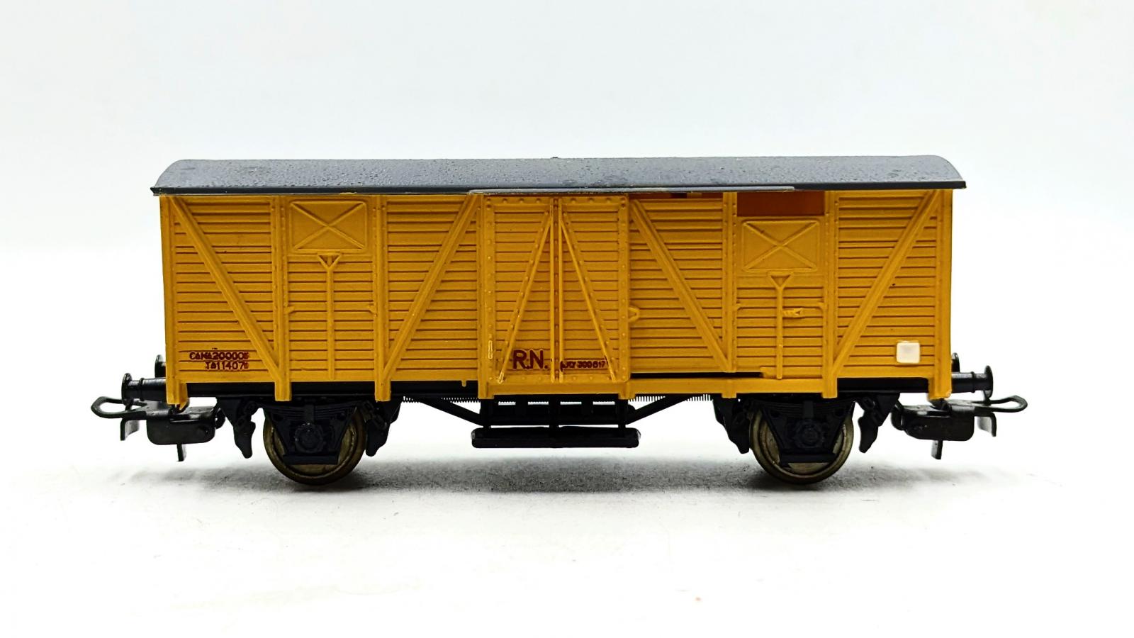 WAGON COUVERT RENFE JAUNE