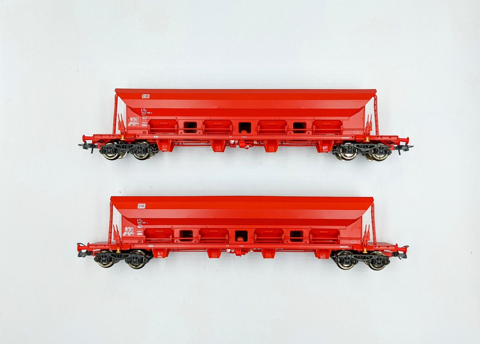 ENSEMBLE DE 2 WAGONS TREMIES DB